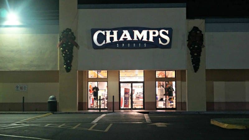 Champs Store Robbed at Gunpoint, Pizza Hut Also Robbed; Suspects on the ...