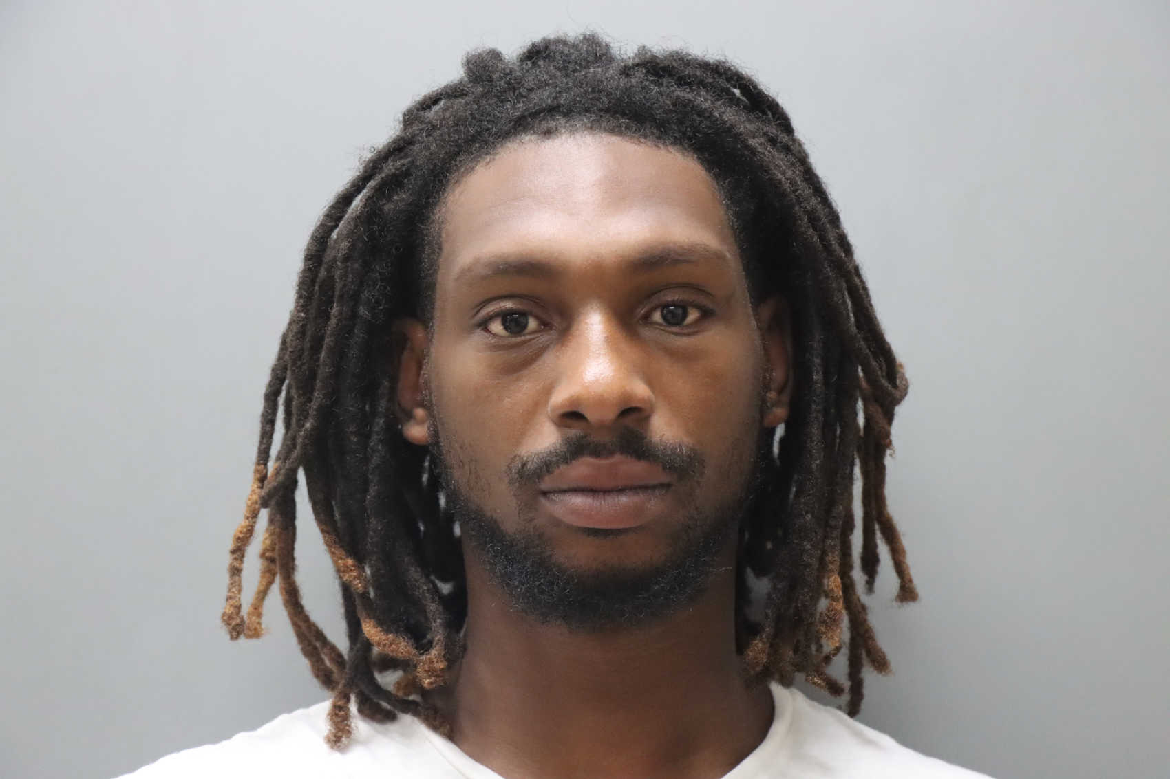 Irate Boyfriend Accused of Strangling Girlfriend, Stealing Keys and ...