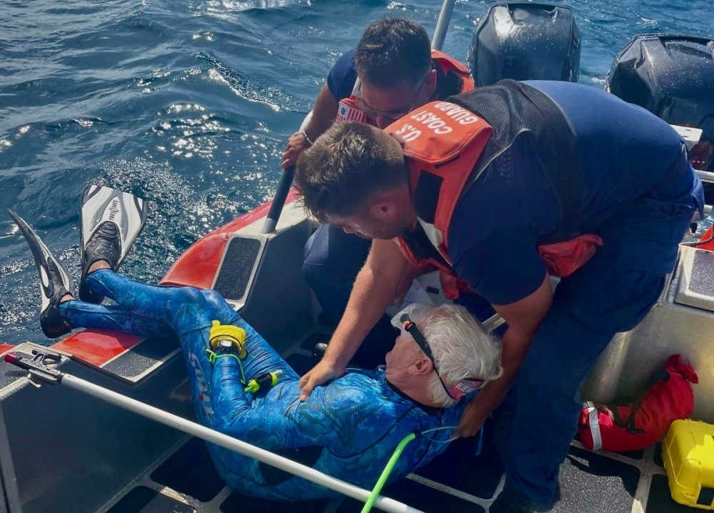 Diver in Distress Rescued by Coast Guard off Dutchcap Cay in St. Thomas